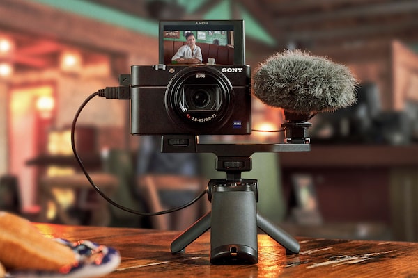 RX100 VII Compact Camera, Unrivalled AF | DSC-RX100M7 / DSC-RX100M7G ...
